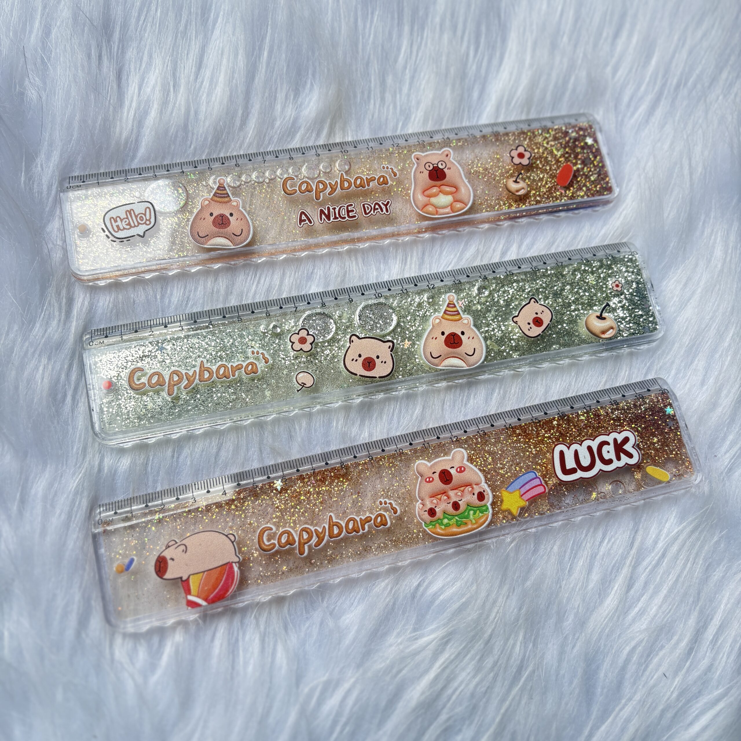 Capybara water glitter scale premium quality – LetsPropStore